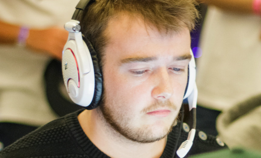 Team Cursive signs t4b | GosuGamers