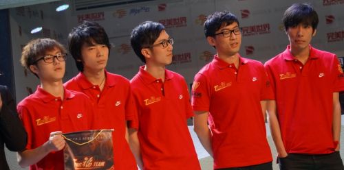 Anonymous businessman wants to buy Hao and Mu with $130,000 | GosuGamers