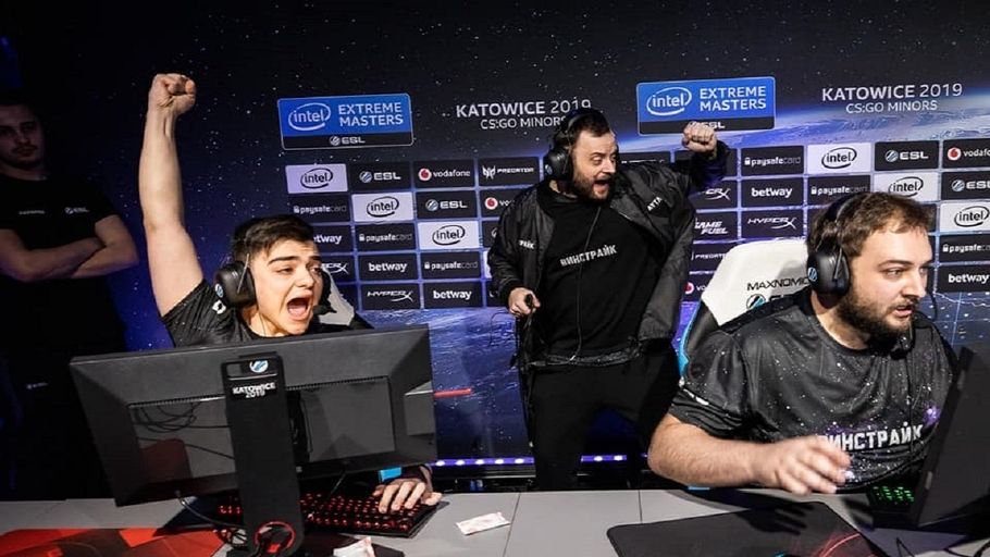 CS:GO News: CSGO & Dota 2 Professional Leagues With $250,000 Prize Pool | GosuGamers