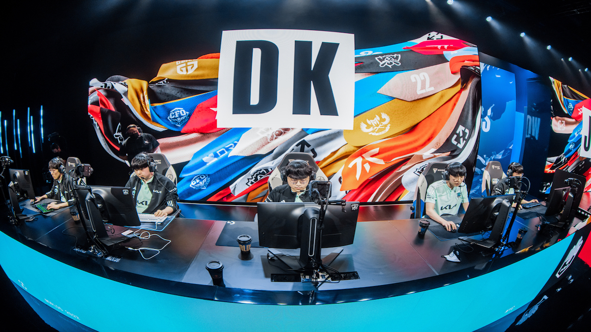 Worlds 2022: DWG.KIA sends home G2 Esports as well as Evil Geniuses in one fell swoop | GosuGamers