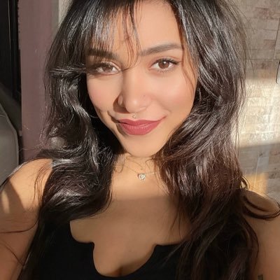 Esports Host Ephey | GosuGamers